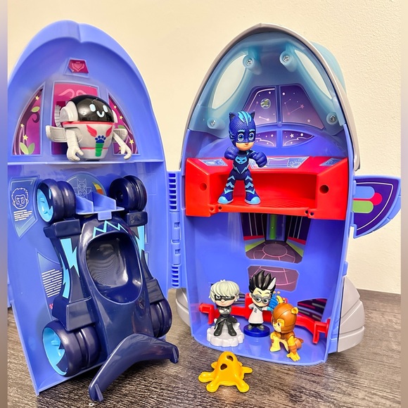 Hasbro | Toys | Pj Masks 2in Hq Rocket Playset W Catboy Car Additional ...